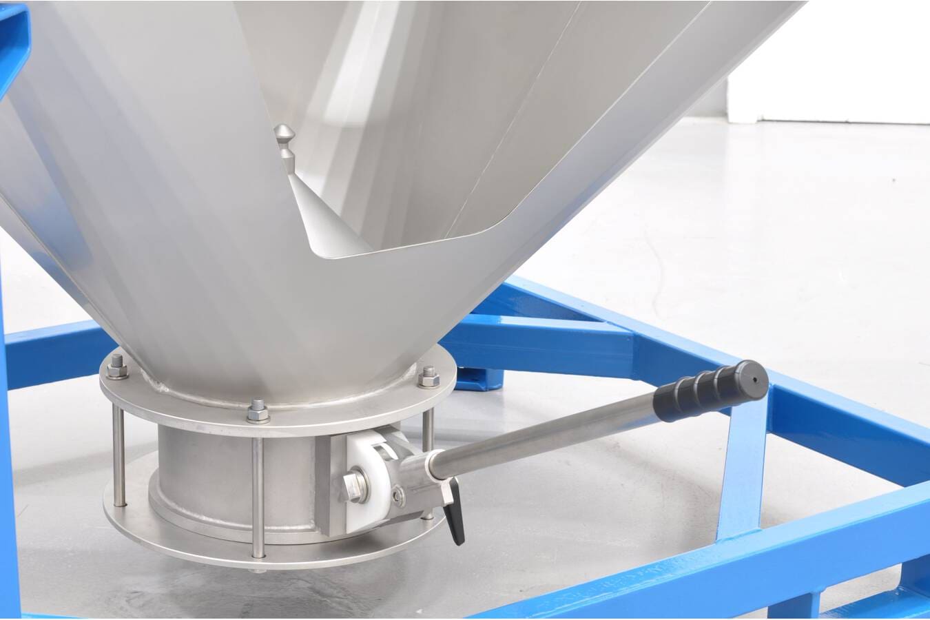 Matcon Manual IBC Cone Valve – advancing powder discharge technology ...